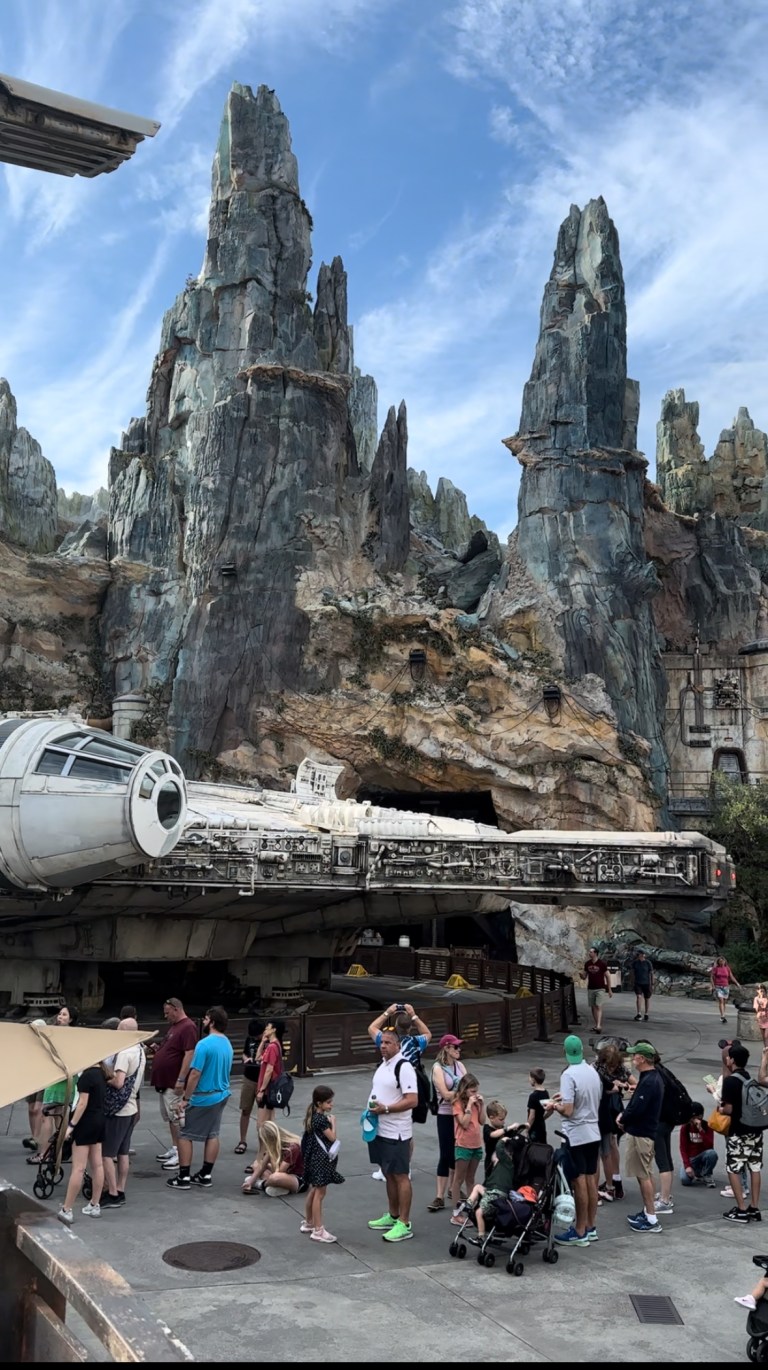 Secret to Getting on Disney Attractions Without Waiting in Line ...